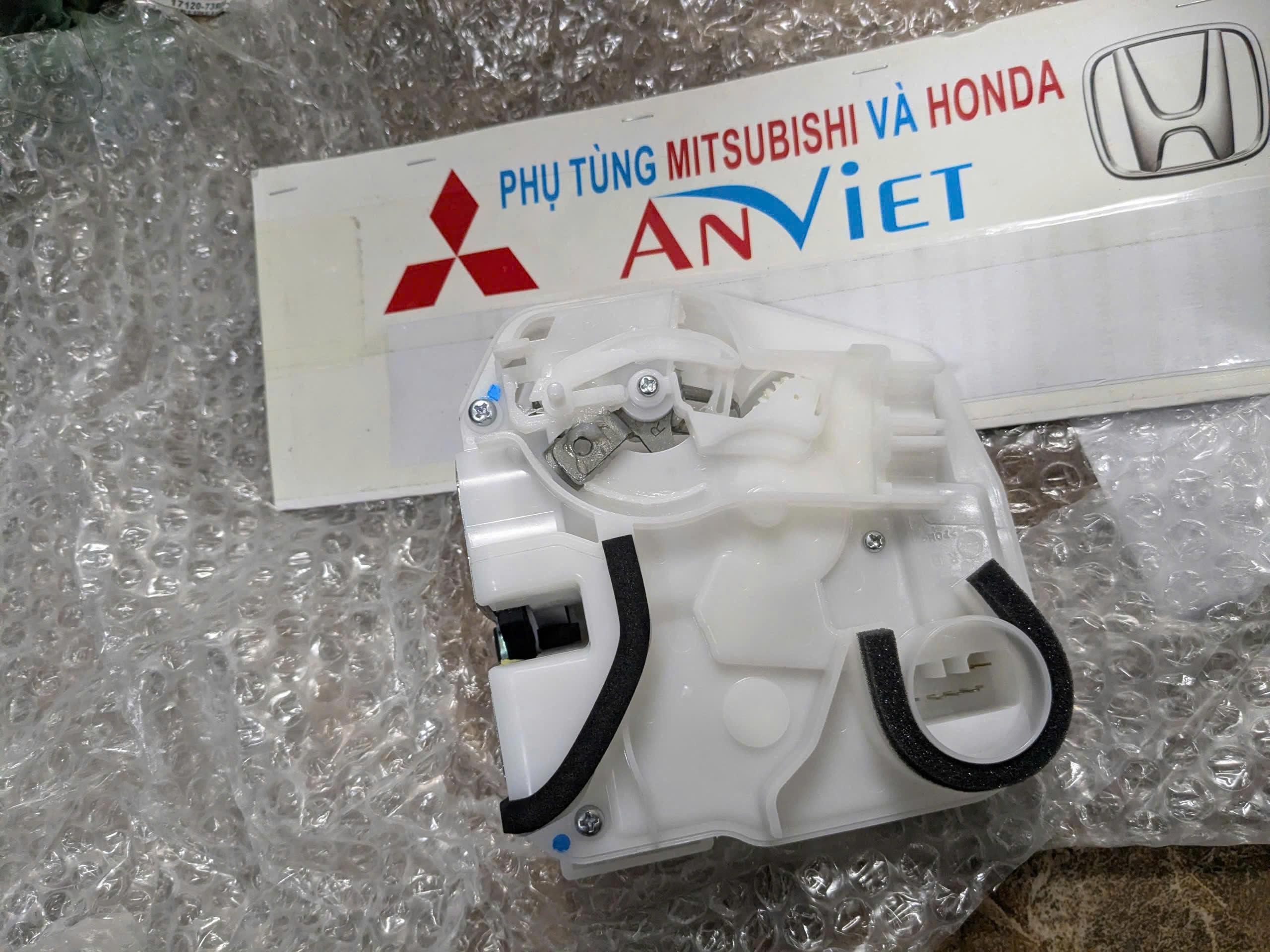 Khóa ngậm cửa Sau Mitsubishi Mirage bên phụ và lái - Khóa ngậm cửa Sau ...