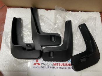 Lòng dè chắn bùn xe Mitsubishi Xpander chính hãng
